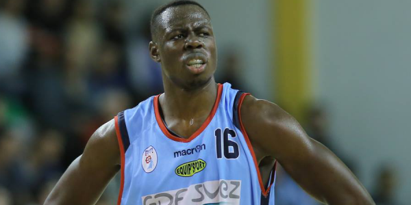 Eric Boateng Makes Blois Basket 41 Switch - Hoopsfix.com