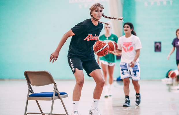 Katie Januszewska earns WBBL opportunity with Leicester Riders ...
