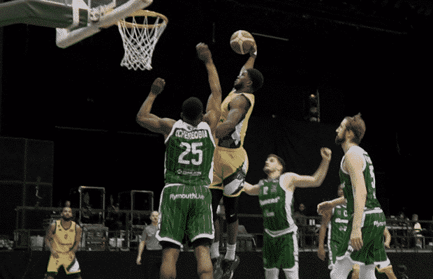 Kipper Nichols catches a body! BBL Top 10 Plays - Week 17 - Hoopsfix.com