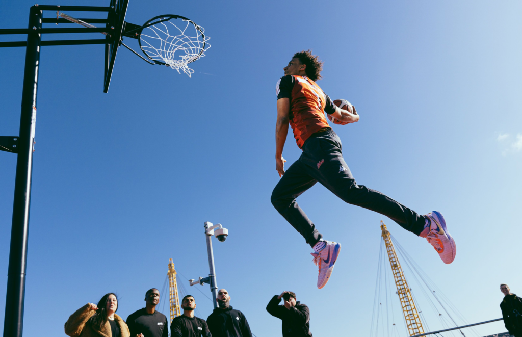 Blake Bowman re-creates BBL dunks on top of O2 in Finals promo ...